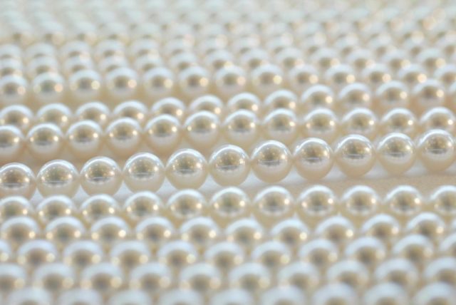 Pearl Sizes: Finding the Perfect One - TPS Blog