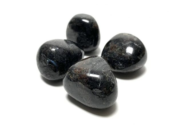 63 Types of Black Gemstones - TPS Blog