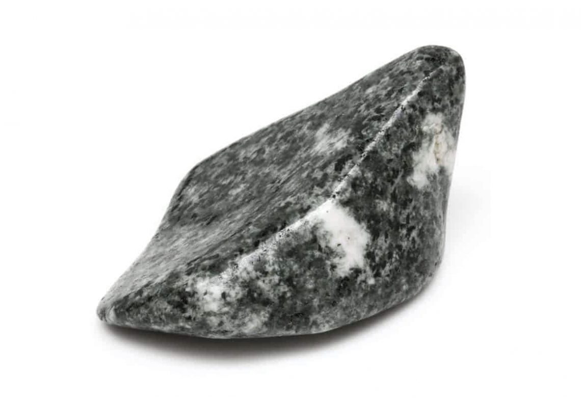 Black Gemstones: A Guide to These Dark Gems