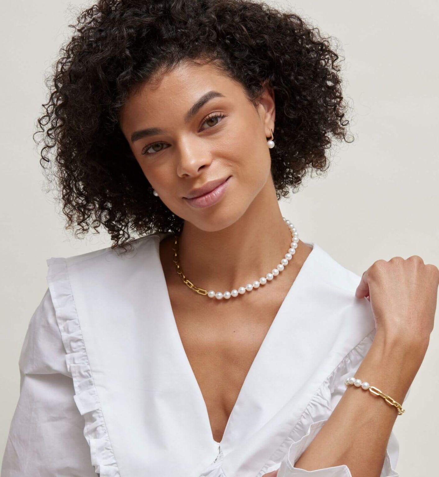 Pearl Necklace Trendy Ways to Elevate Your Look - TPS Blog